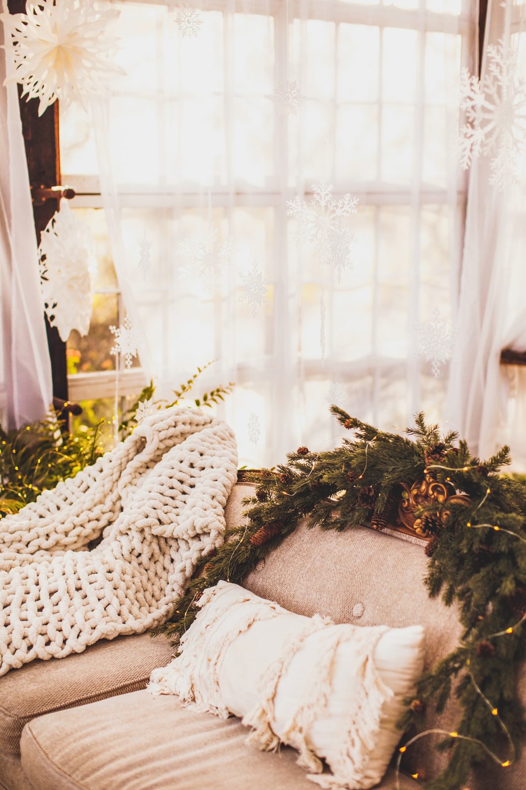 Christmas Mini Session Setup Inspiration | Micro, Small, Intimate, Tiny ...