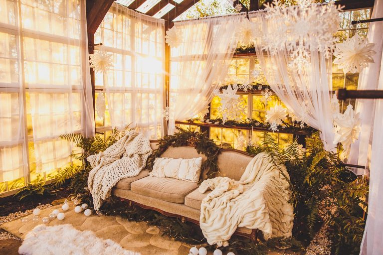 Christmas Mini Session Setup Inspiration | Micro, Small, Intimate, Tiny ...