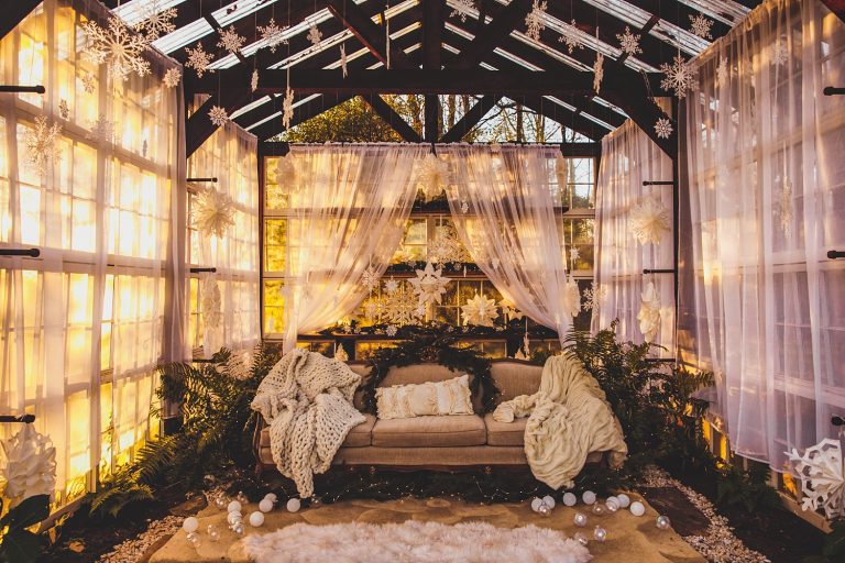 Christmas Mini Session Setup Inspiration | Micro, Small, Intimate, Tiny ...