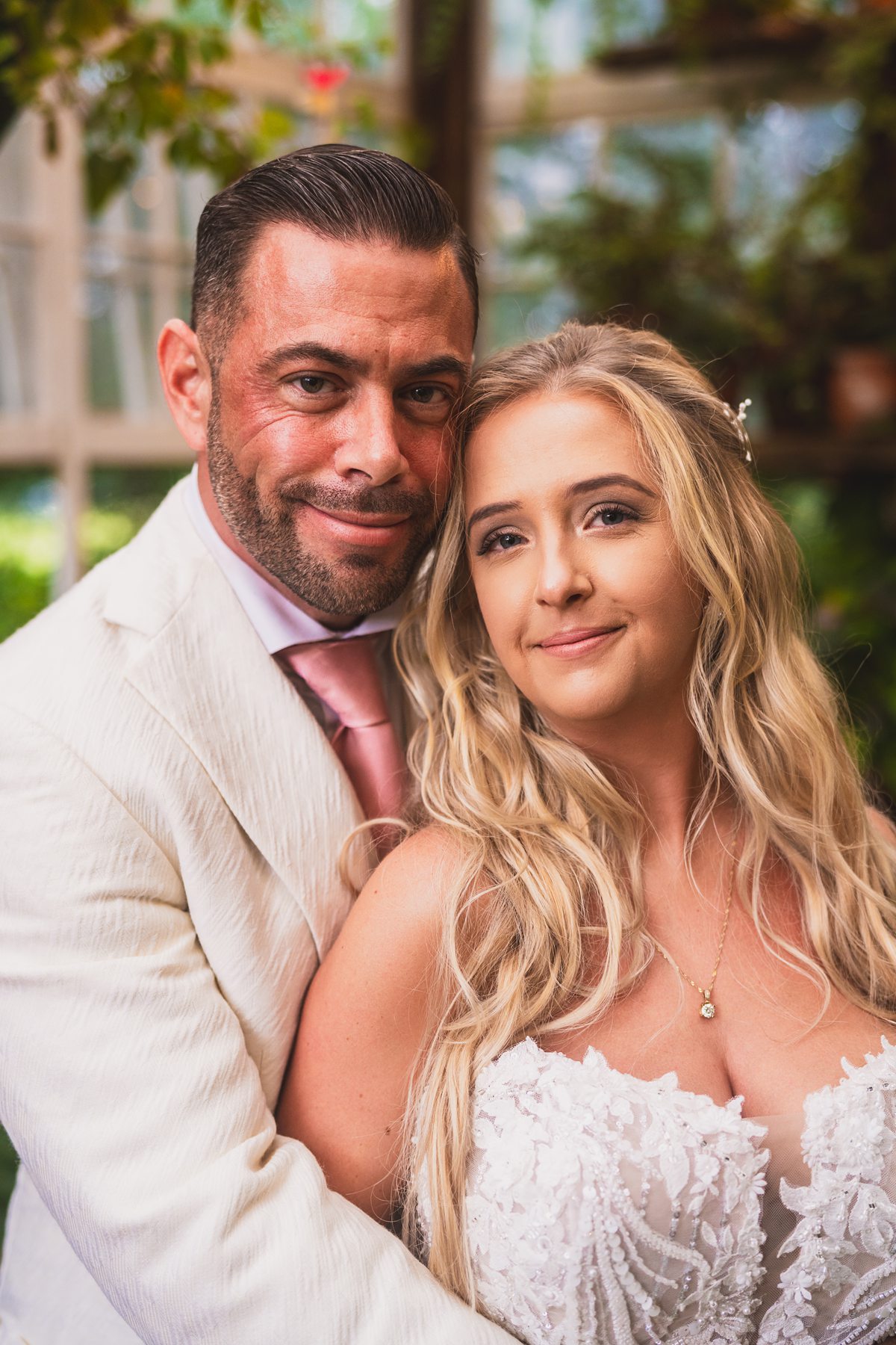 Tiny Wedding | Bride and Groom | Intimate Virginia Wedding Venue ...