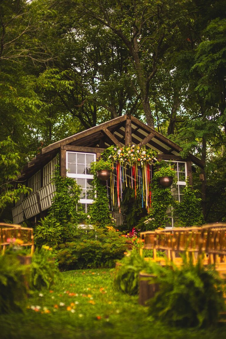 CottageCore Wedding Decor Inspiration | Micro, Small, Intimate, Tiny ...